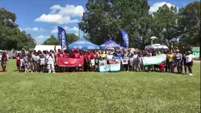 Ready Set Go Back To School holds giveaway in Cann Park