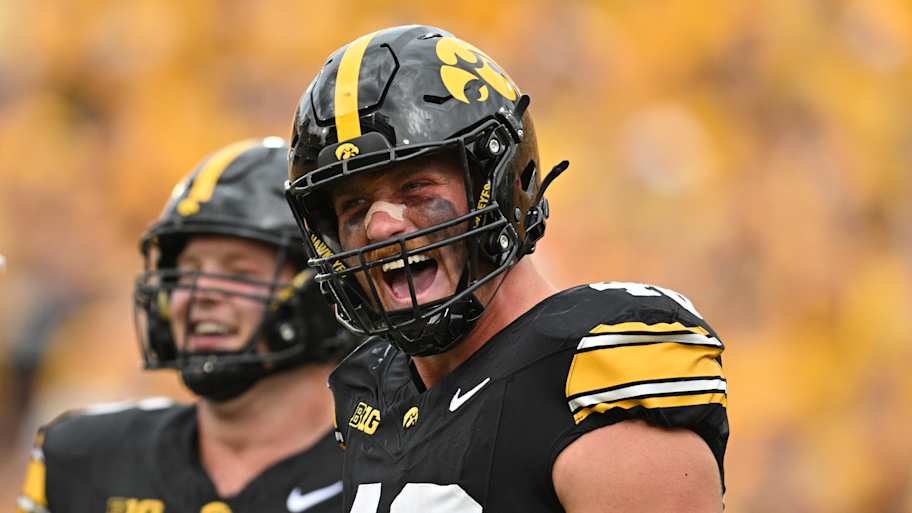 Hawkeyes Pass Rusher Gaining Serious NFL Draft Buzz With Potential ...