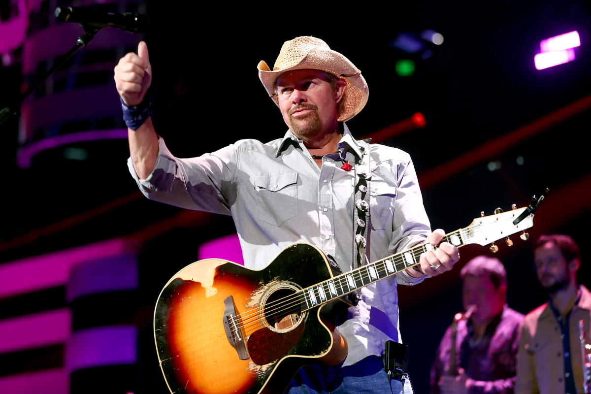 Toby Keith Had A Surprise In Store For Fans