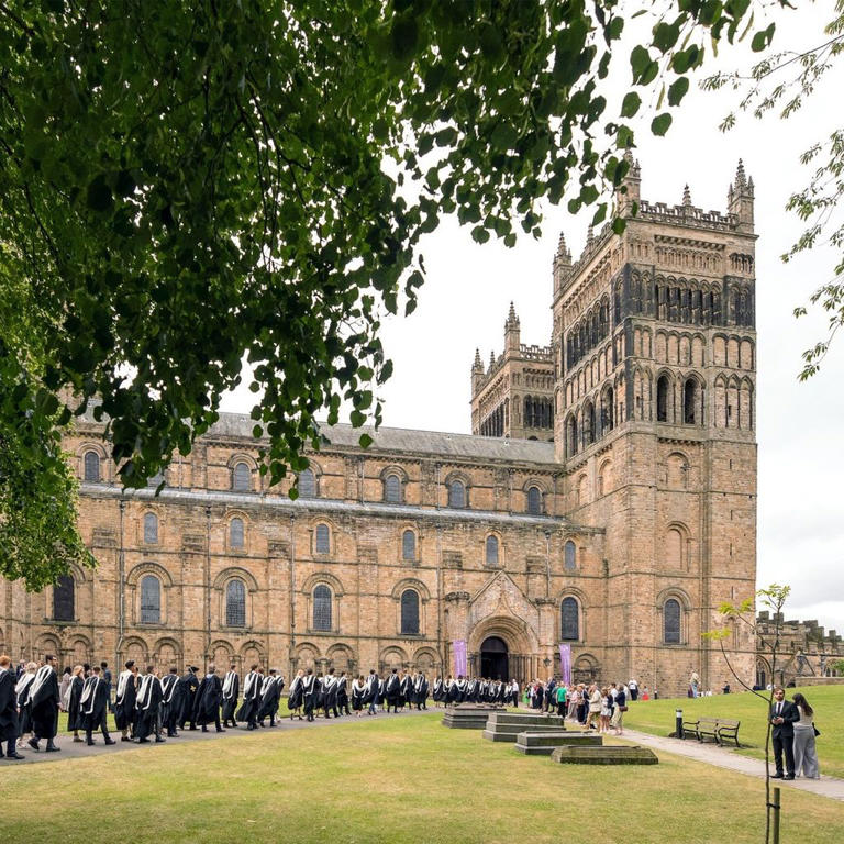¿Quién era Rosie Roche, la prima de los príncipes William y Harry que ...