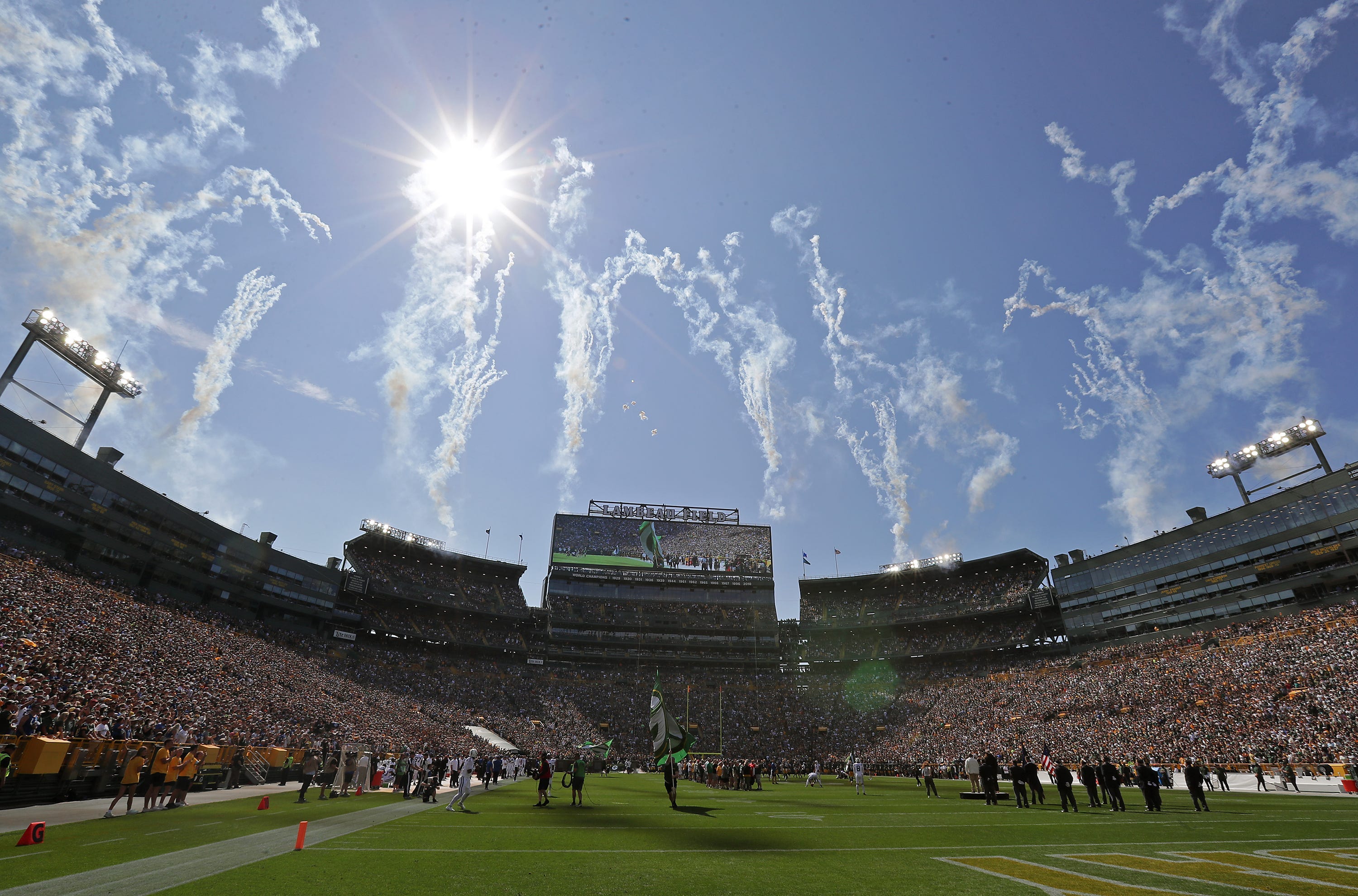 Packers unveil updated locker room in Lambeau Field ahead of training camp