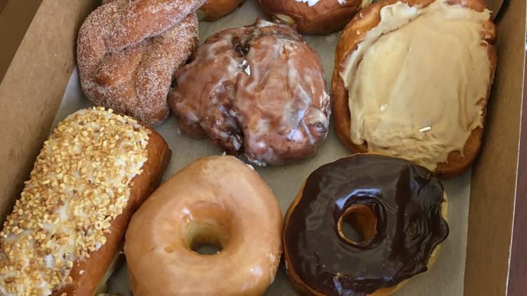 Celebrating 4 generations of love as Heights Bakery prepares to close