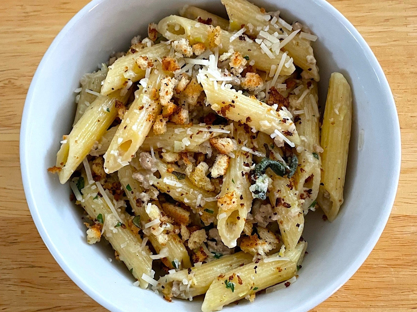 I tried Gordon Ramsay's favorite 10-minute pasta, and now I know why he ...