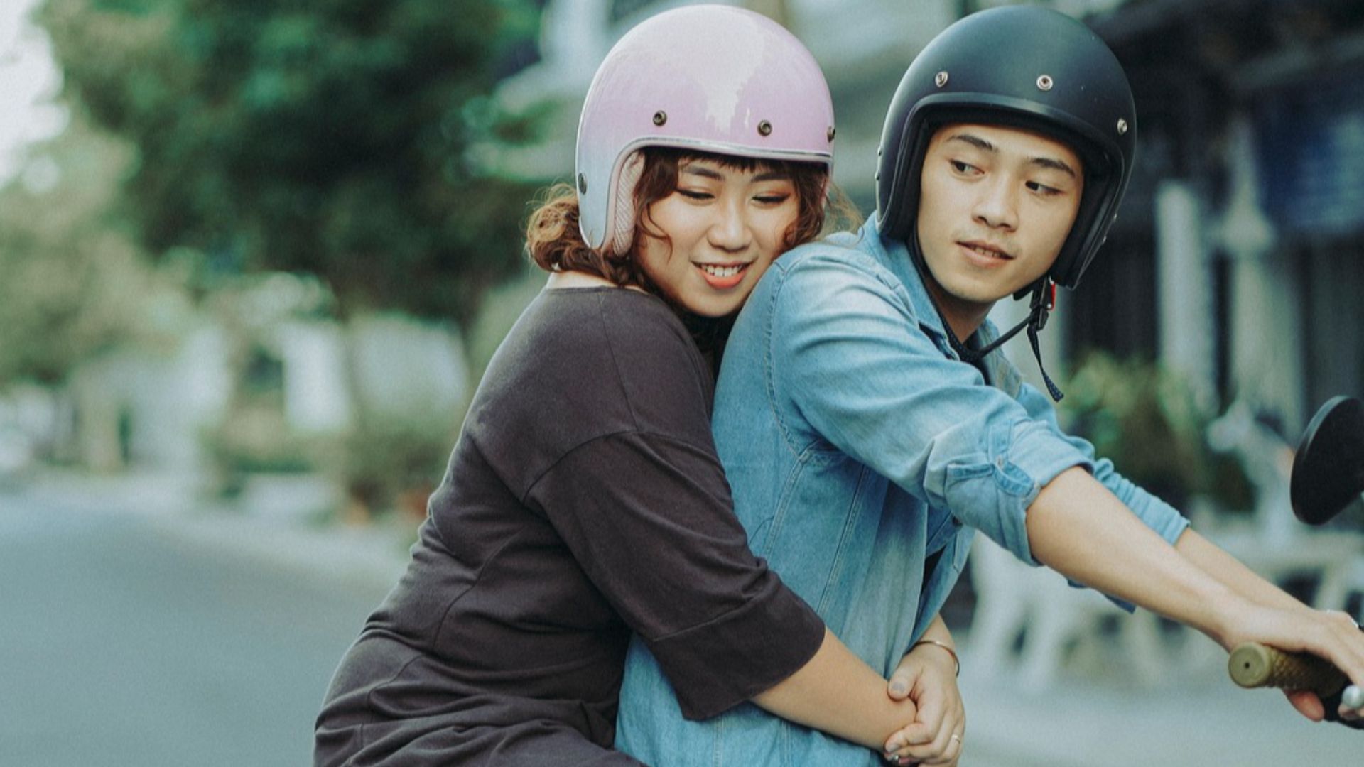 20 Small Acts That Keep Couples Happy