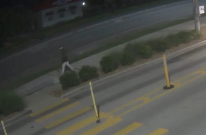 Bryan police needs help identifying stabbing suspect