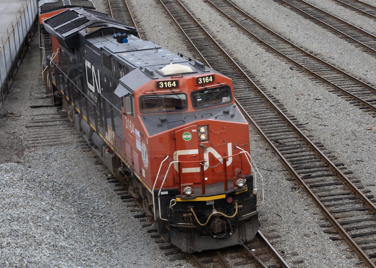 Canadian National Railway Lowers 2025 Outlook Amid Tariff Uncertainty