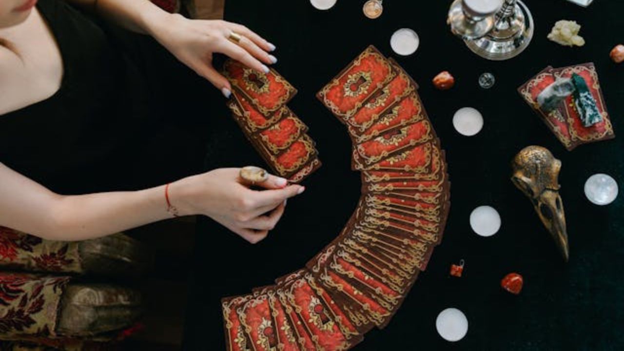 Important choices: your future depends on them; see the Gypsy Tarot ...