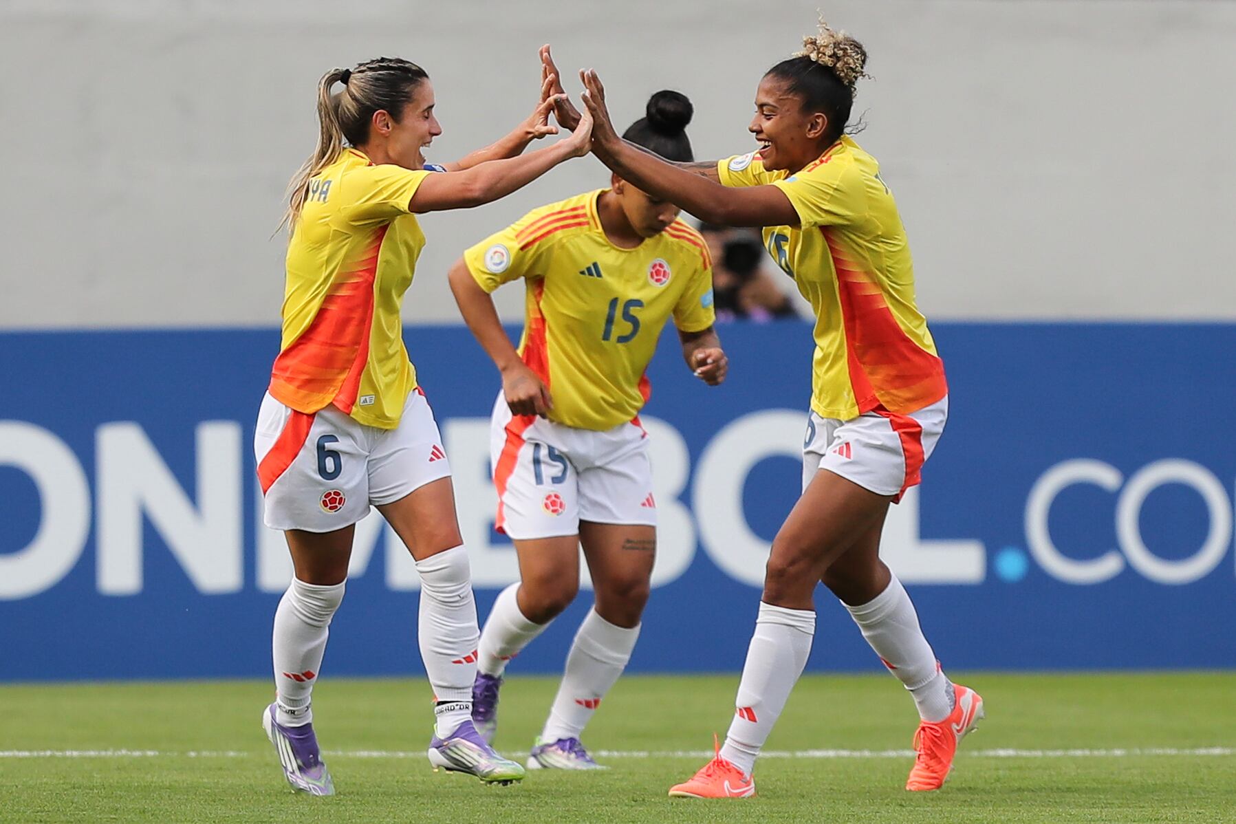 EN VIVO: Colombia golea 8-0 a Bolivia y se acerca a semifinales de la Copa América