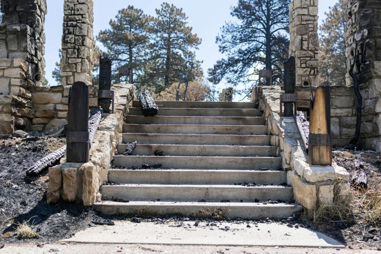 See it: Charred remains of historic Grand Canyon Lodge after wildfire ...