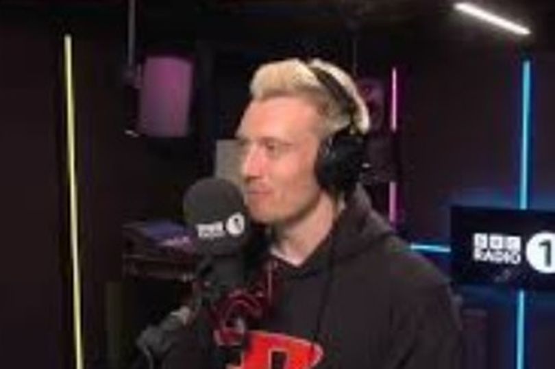 BBC Radio's Jack Saunders overcome with emotion as he announces Ozzy Osbourne death