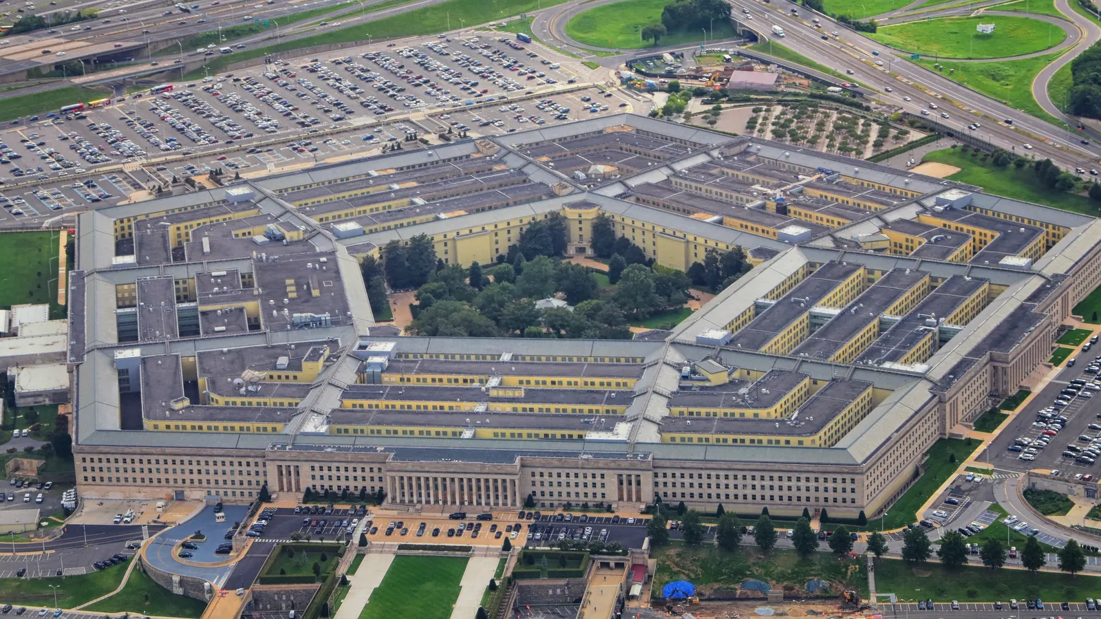 How Elon Musk is positioning SpaceX for bigger Pentagon contracts amid ...