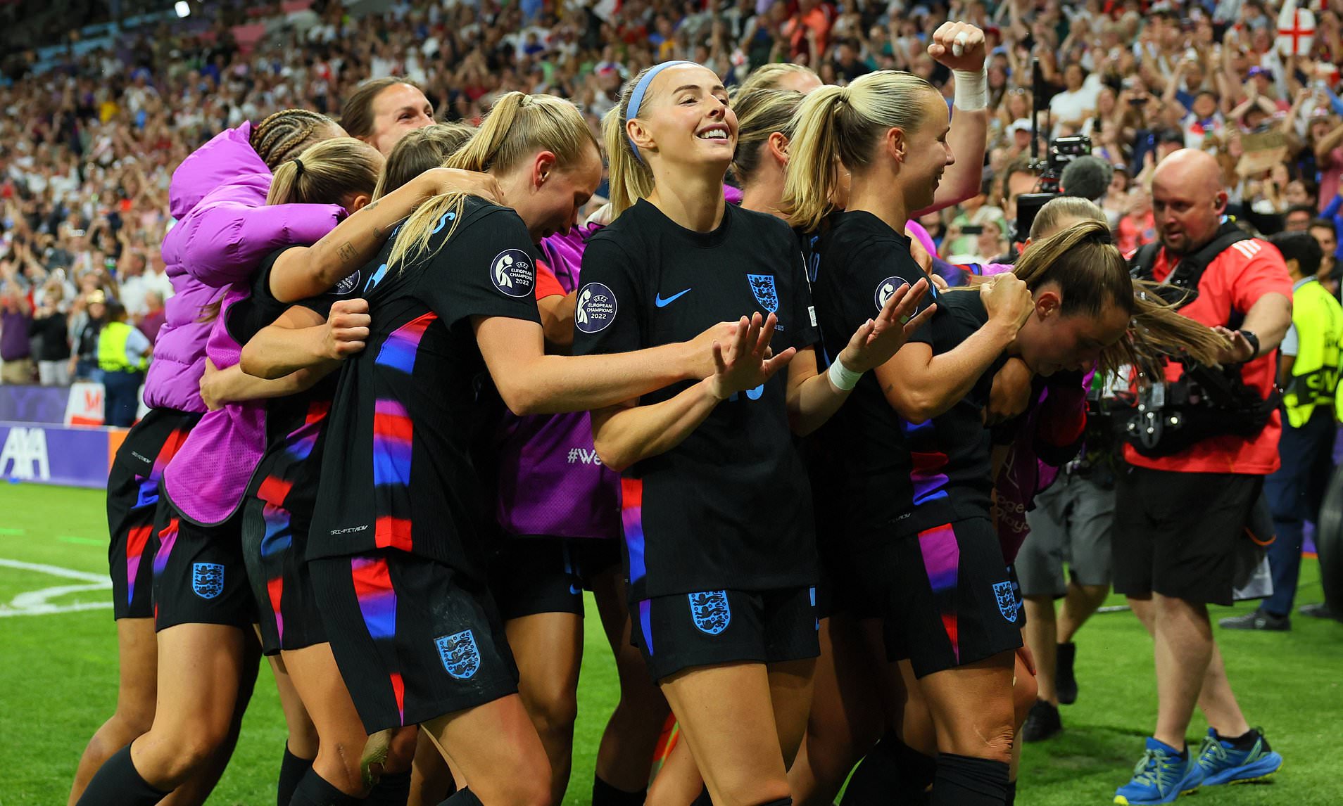 England 2-1 Italy AET: Lionesses produce STUNNING comeback to book ...