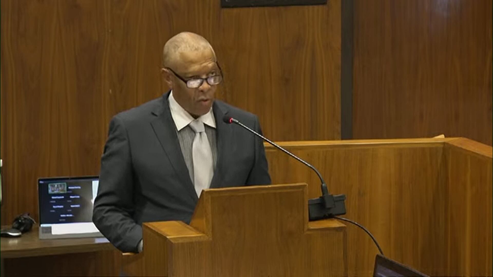 Mayor Ewing presents budget to Omaha City Council