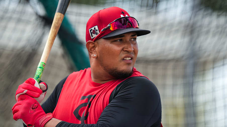 Twins claim journeyman catcher off waivers, DFA catcher from Kenta ...