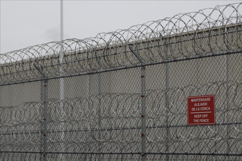 Vancouver resident alleges ICE failed to provide medical care in ...