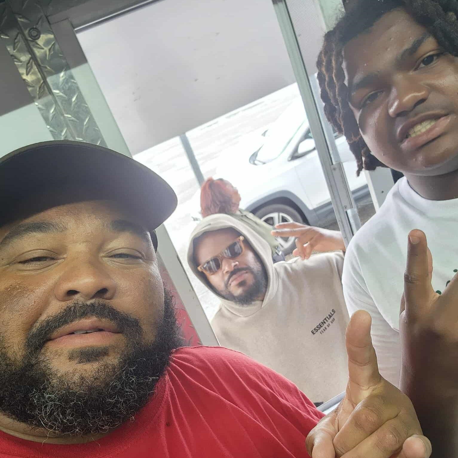 TikTok influencer Mr. ChimeTime reviews Lafayette food truck, gives high praise