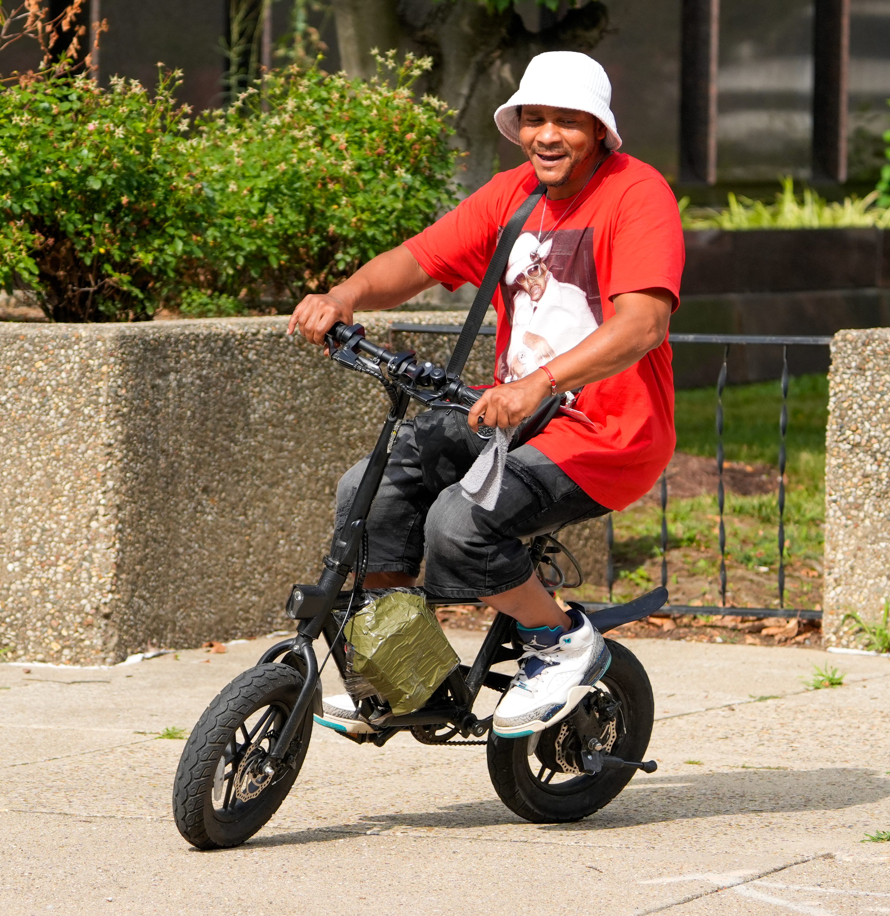 LMPD clears area at downtown federal building after reports of ...