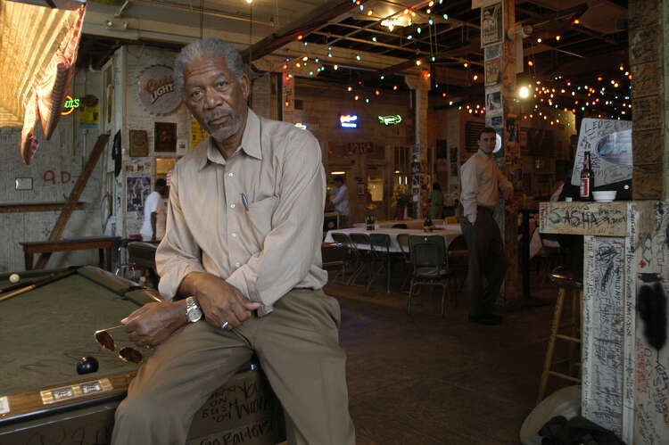 Morgan Freeman teams up with S.F. Symphony for a soulful ‘Symphonic ...