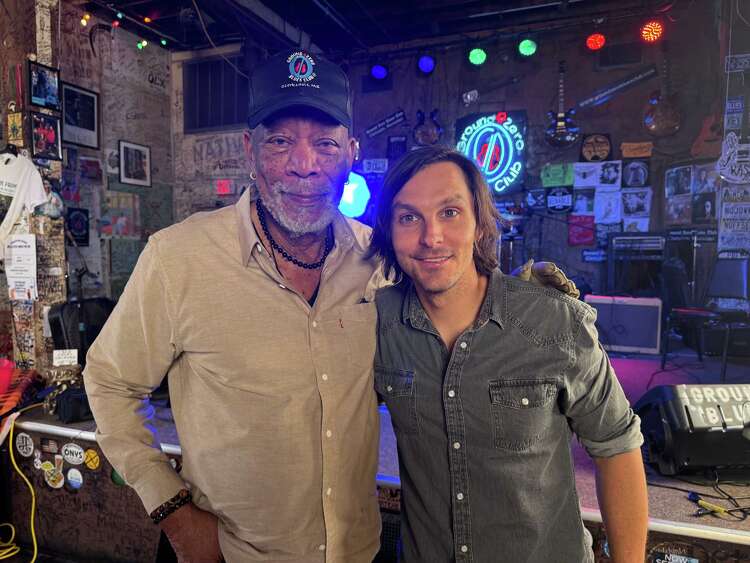 Morgan Freeman teams up with S.F. Symphony for a soulful ‘Symphonic ...