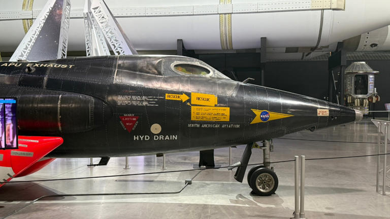 Mach 6.7 X-15 Rocket Plane: NASA’s Leap into Hypersonic Flight