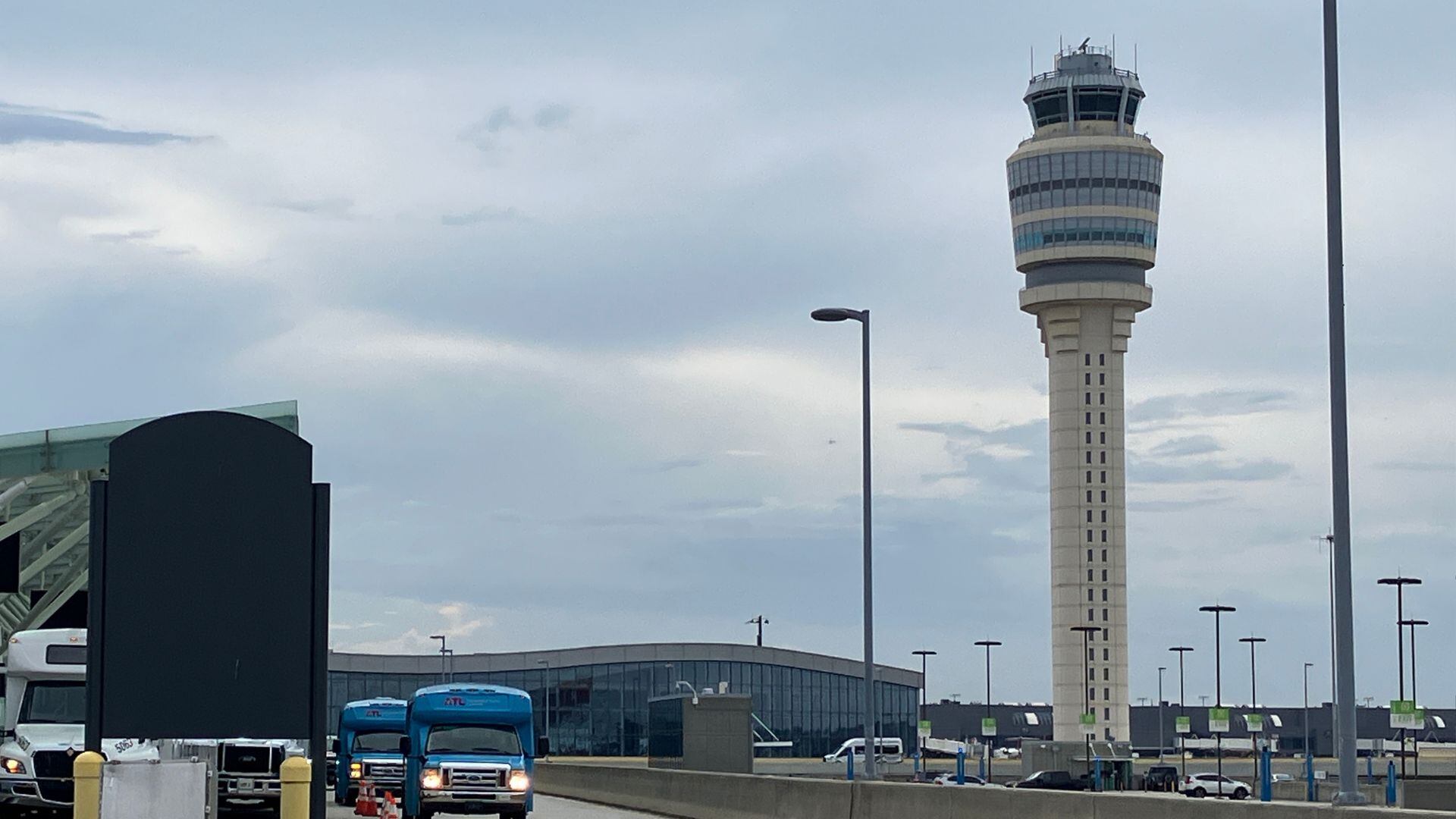 TSA workers worry about the length of government shutdown