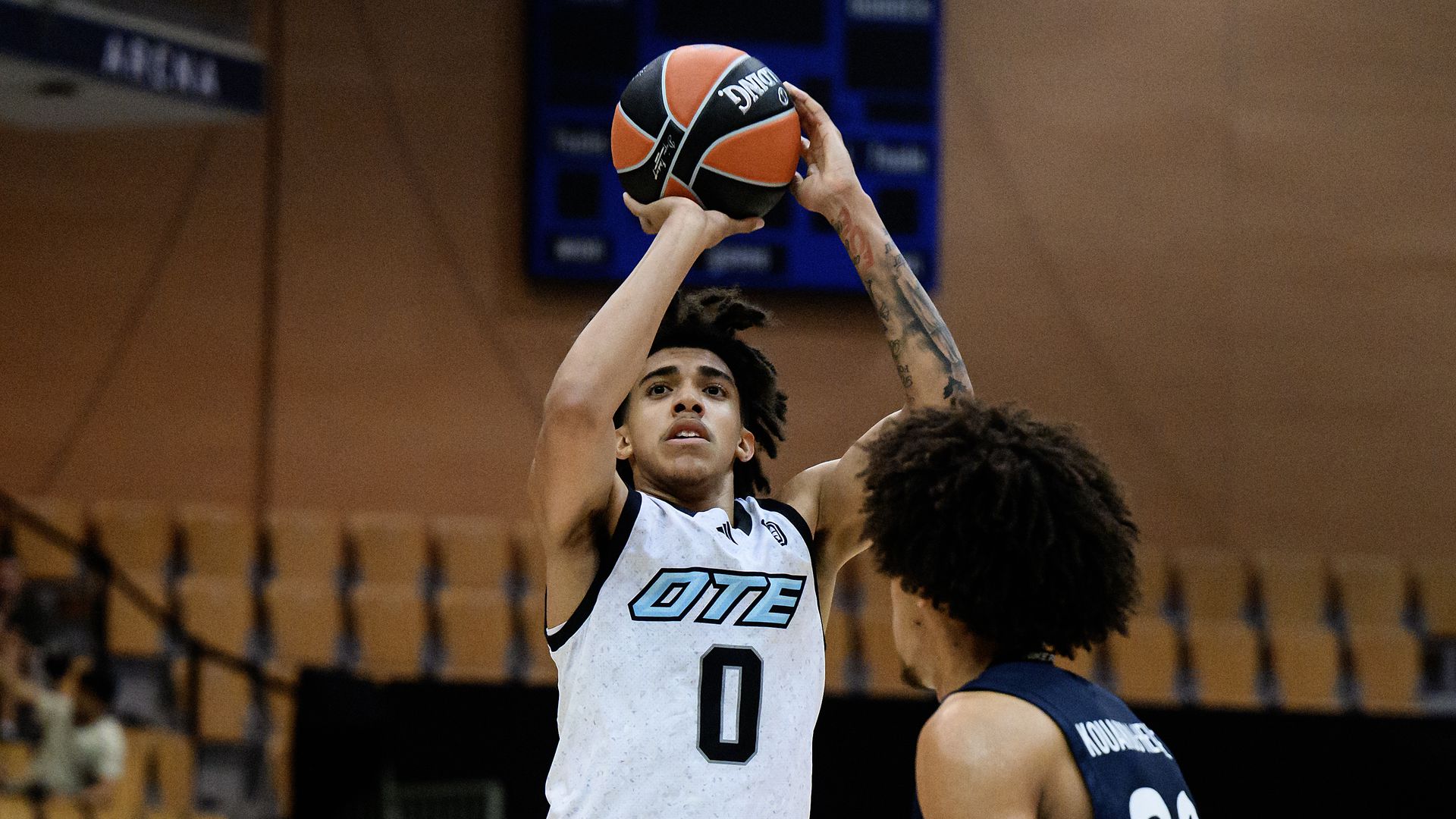 Kentucky Basketball makes the cut for Tay Kinney