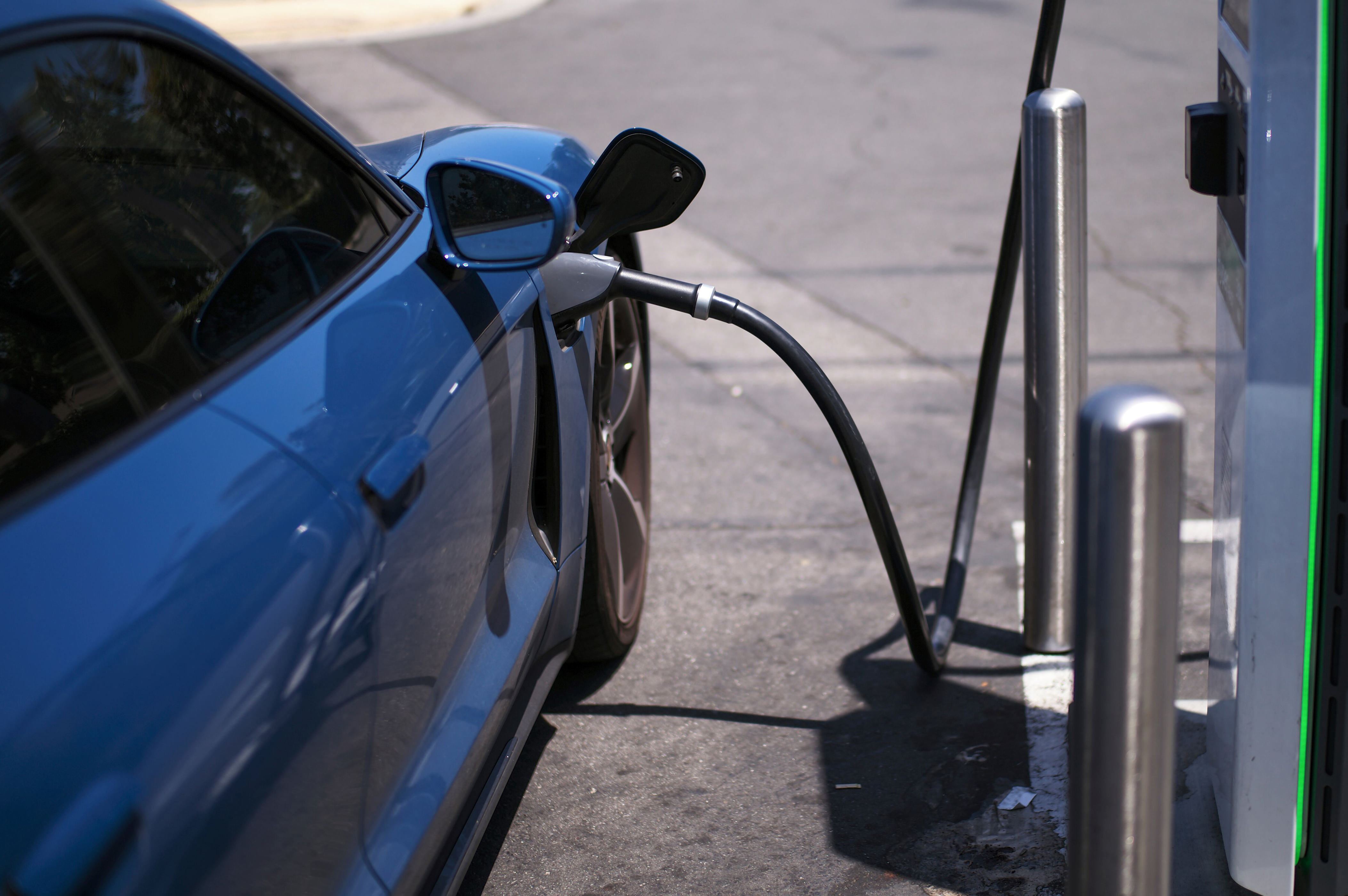 Washington’s largest 24/7 EV charging facility breaks ground in Redmond
