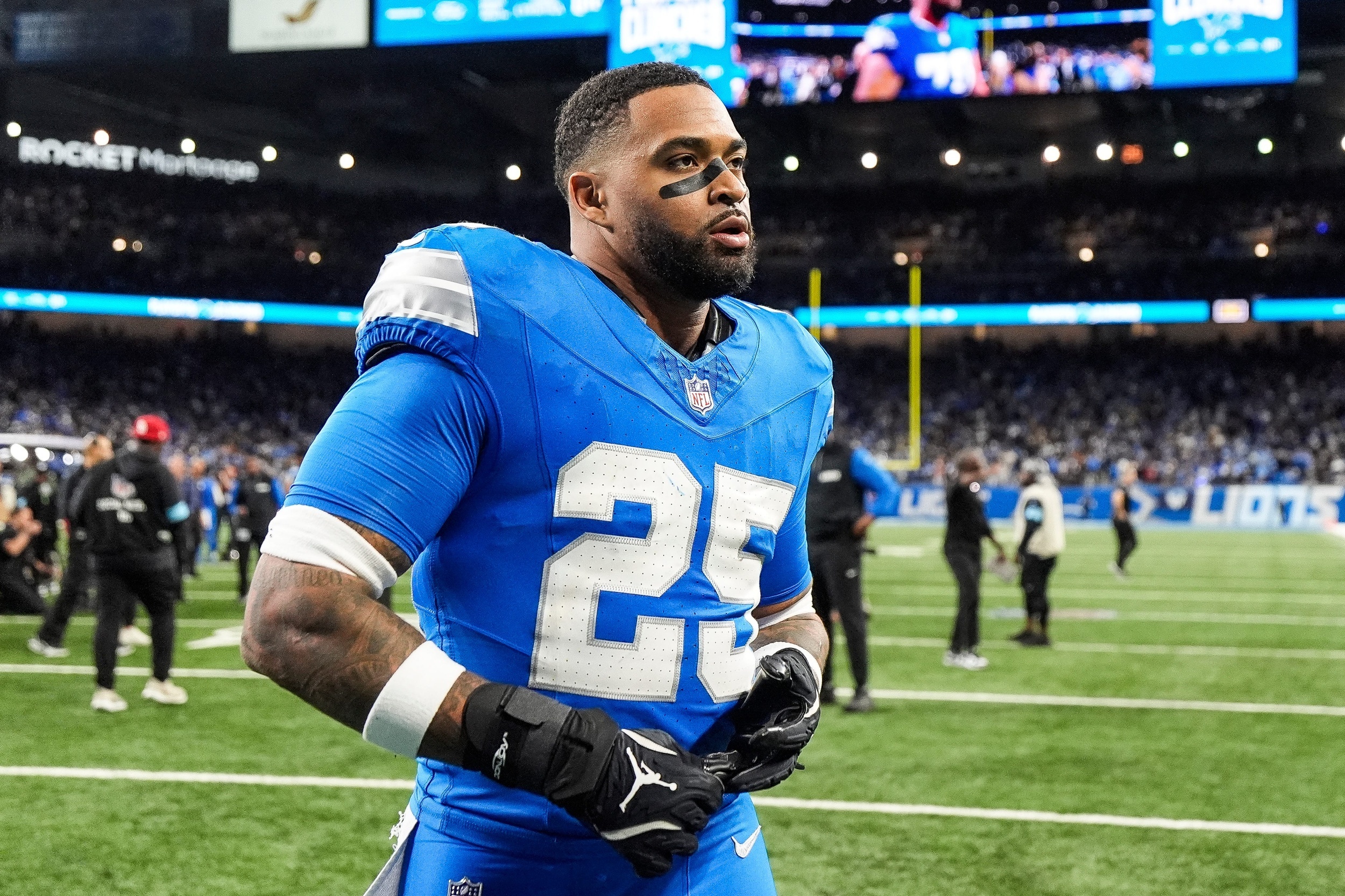 Raiders Sign Five, Cut Four