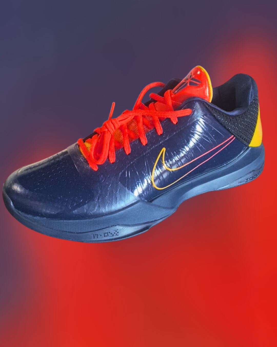 Caitlin Clark gives her shoes to University of Iowa basketball teams