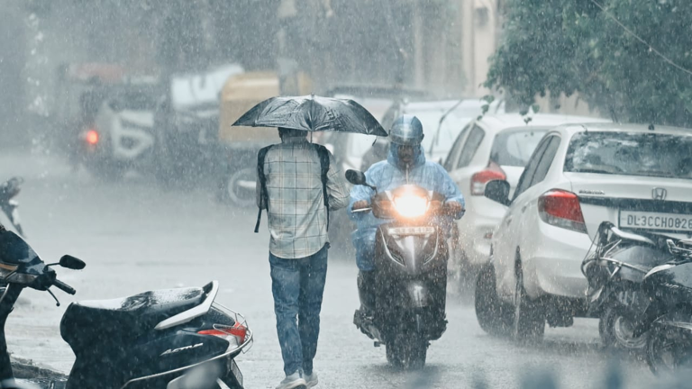 Heavy rain batters Delhi-NCR: Waterlogging reported at key spots, morning traffic crawls ...