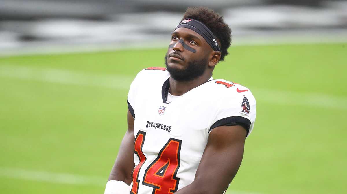 Buccaneers make expected Tristan Wirfs, Chris Godwin injury moves