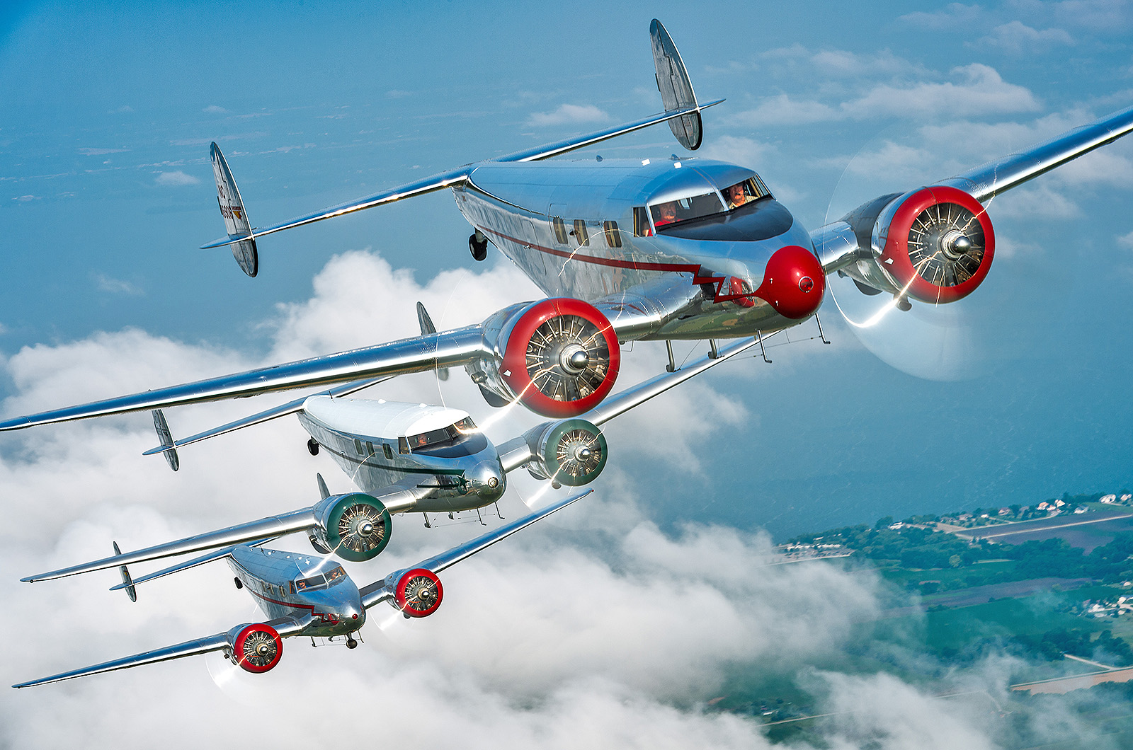 10 Gorgeous Propellor-airliners