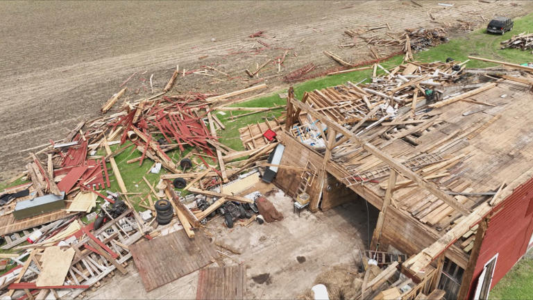 100-year-old Oliver family barn destroyed in Marathon County windstorm