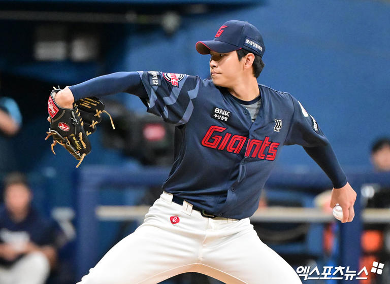 롯데 '156km 괴물 좌완' 무너졌다…병살 잡고 위기 탈출→3타자 연속 피안타→시즌 최다실점 'ERA 2.35' 폭등 [고척 현장]