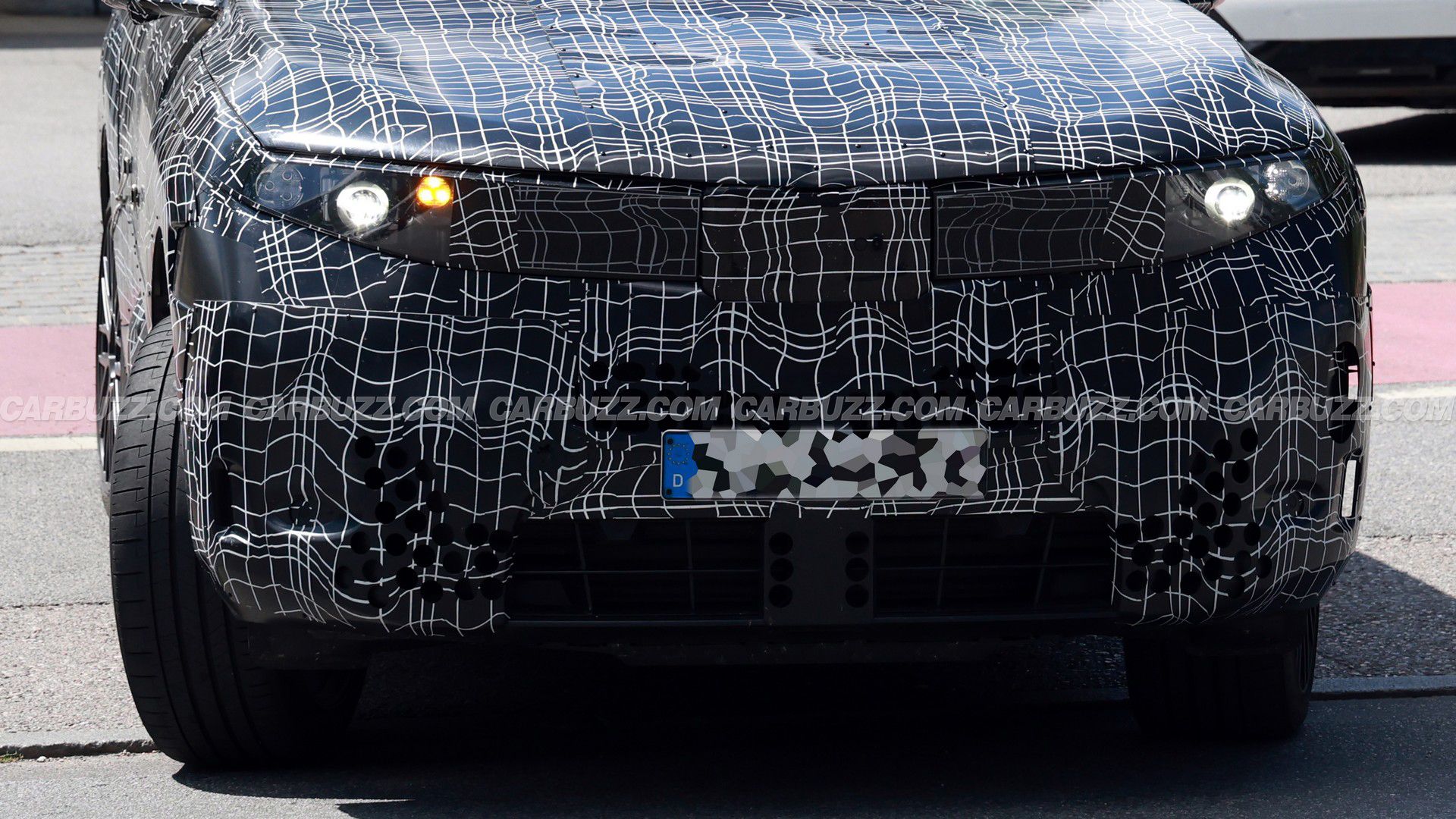 Spy Photos Show Off BMW Panoramic iDrive Tech In New X5