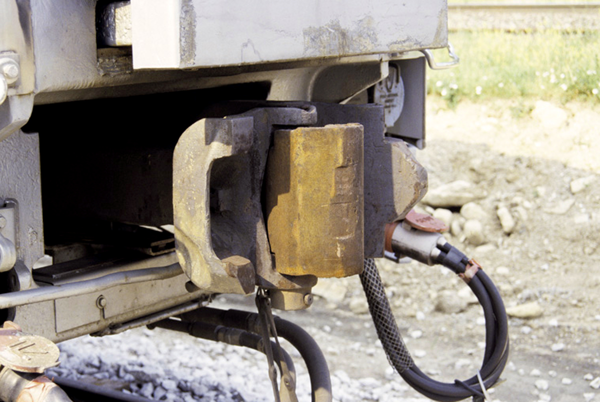 How do Tightlock couplers work?