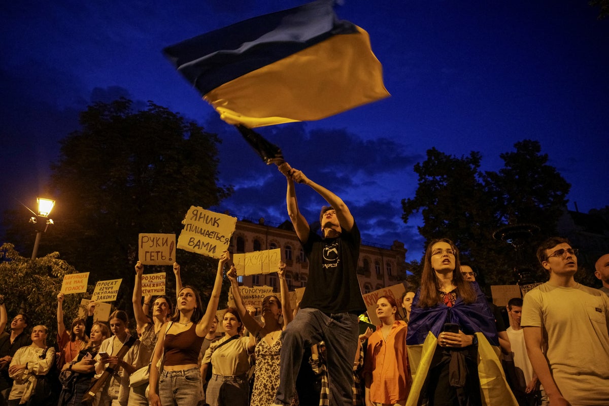 Protests in Ukraine after Zelensky approves bill curbing autonomy of ...