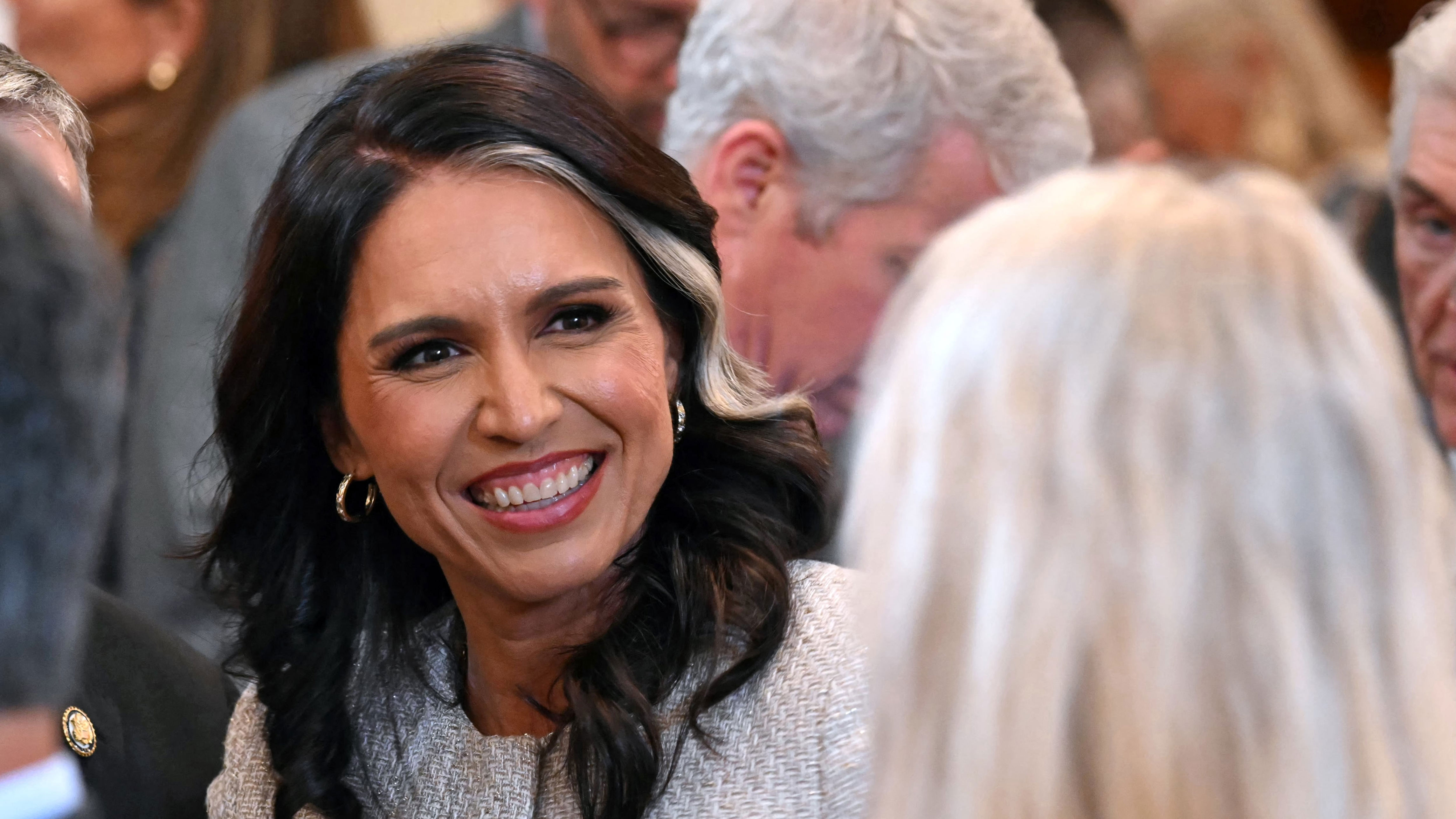 Gabbard Makes Baffling Obama Document Promise as White House Panics ...