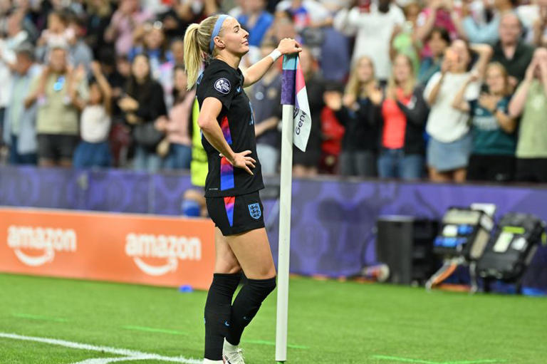 Chloe Kelly net worth, salary and England Euro 2025 hero's beautiful ...