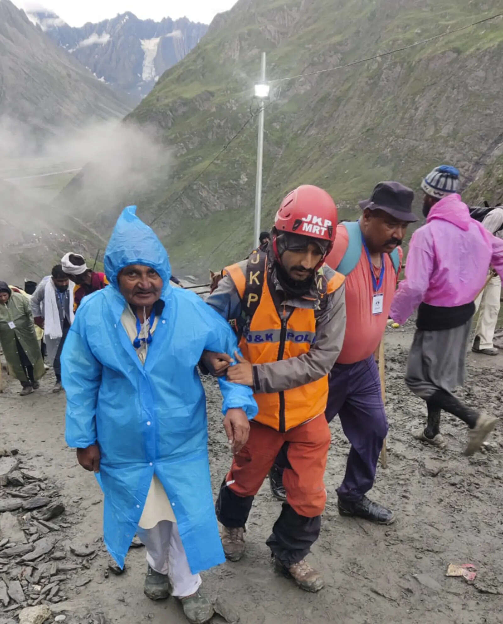 Small batch of pilgrims leaves for Amarnath yatra