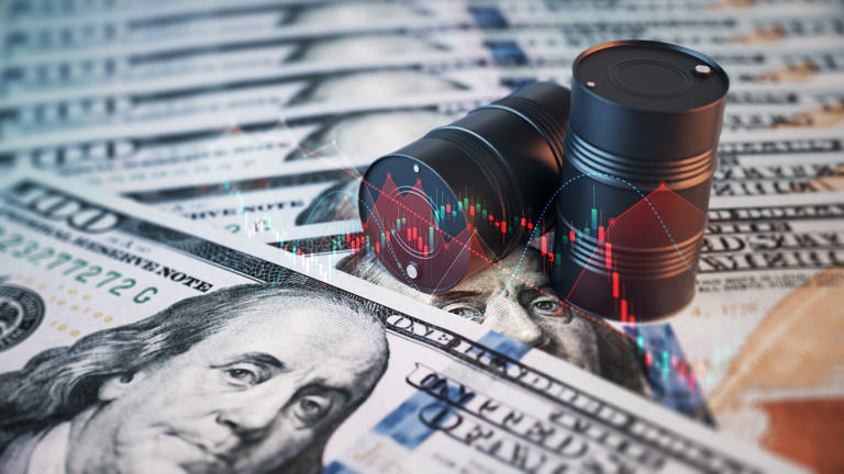 EIA raises 2025–26 U.S. oil output forecast to 13.5M bpd despite expected dip