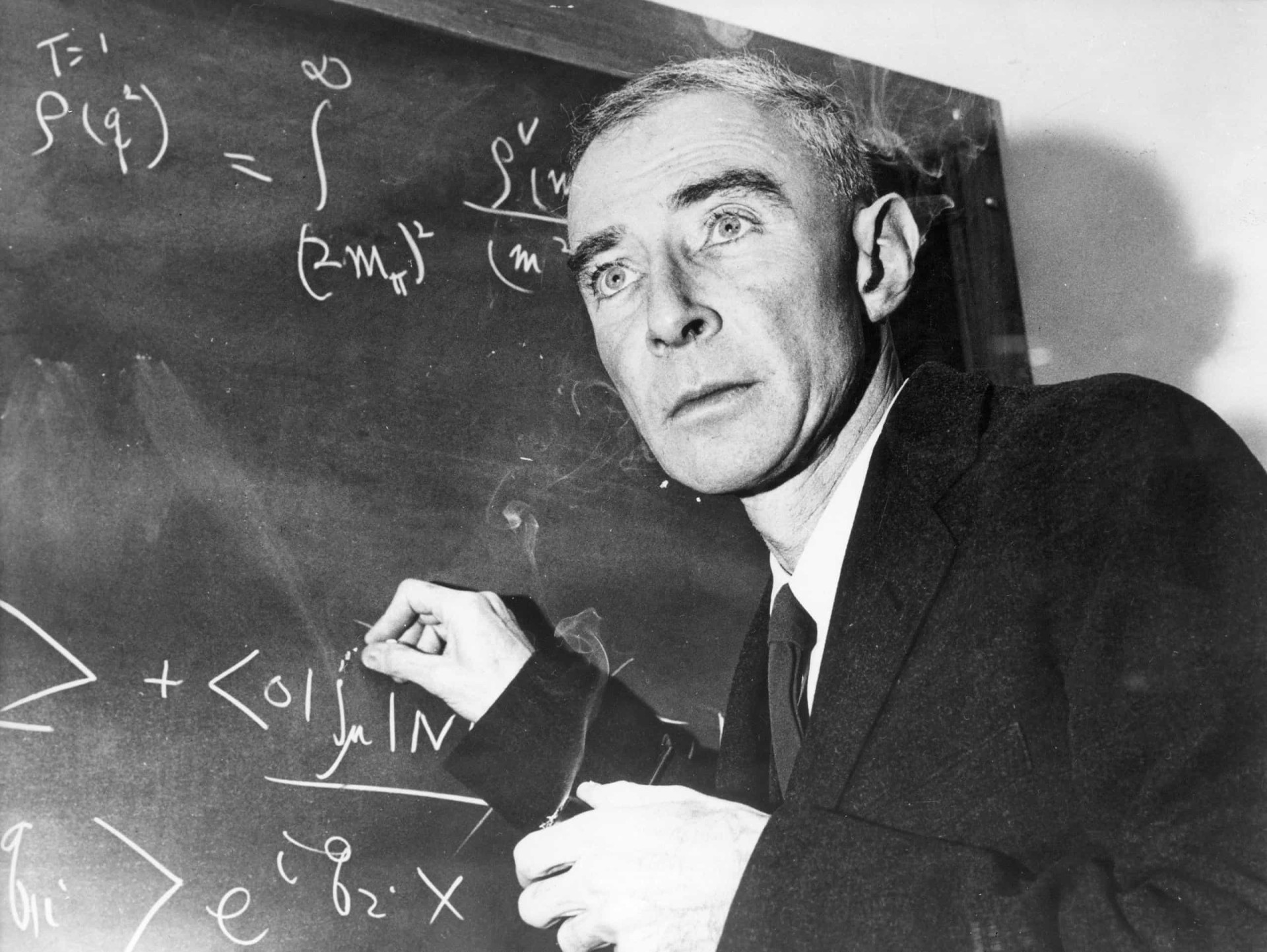 Mannen bak filmen – hvem var J. Robert Oppenheimer?