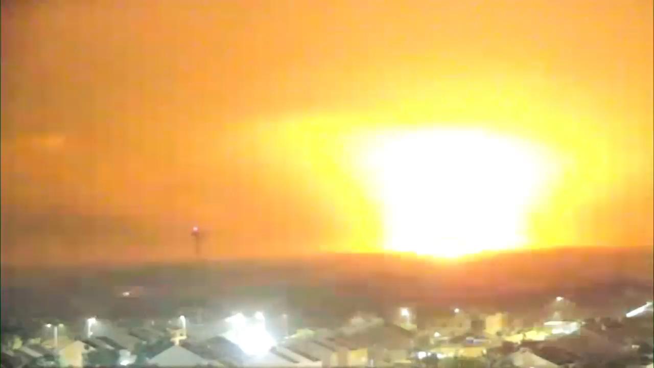 Explosions light up sky over Gaza as Israeli operations continue