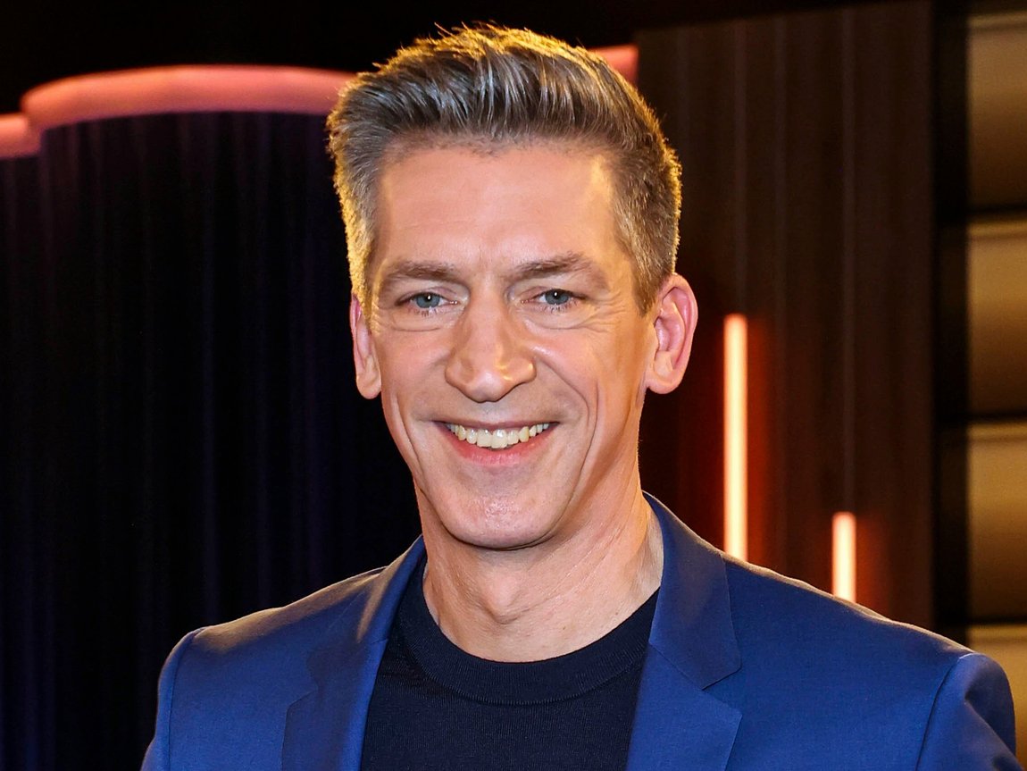 Show for Know-It-Alls: Steffen Hallaschka Makes His Debut as Quiz Master
