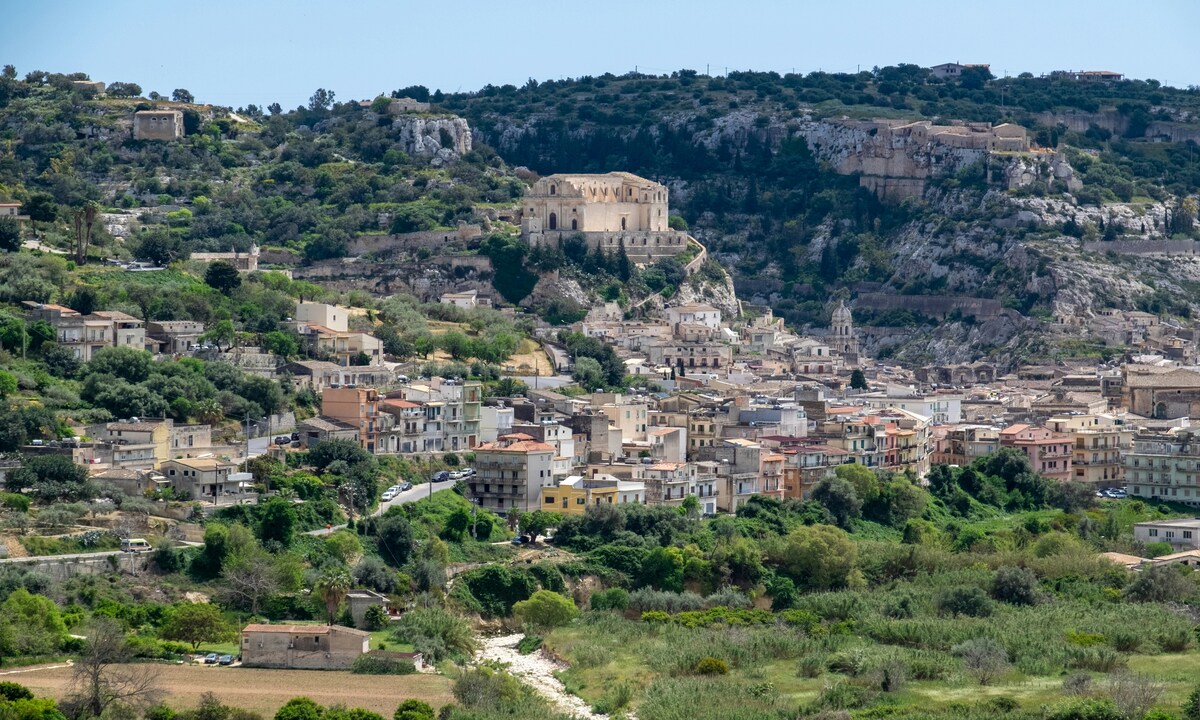 Sardinia depopulation incentives 2025: €600 newborn bonus, housing ...