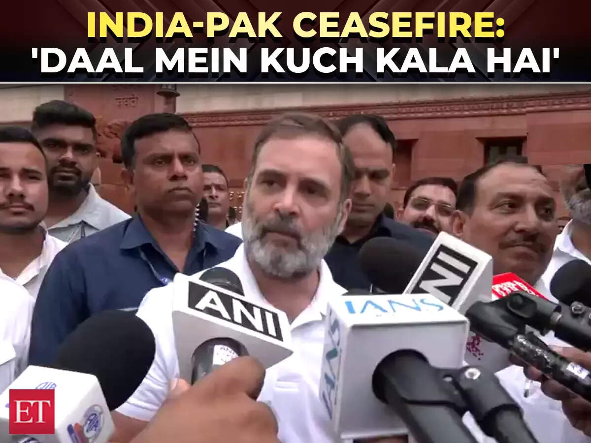 'Daal mein kuch kala hai': Rahul attacks Modi as Trump repeats India ...