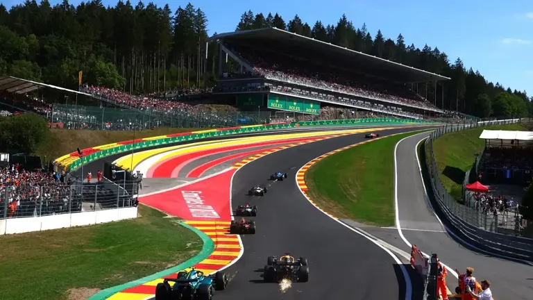 F1 - Eau Rouge-Raidillon: la curva più bella del mondo