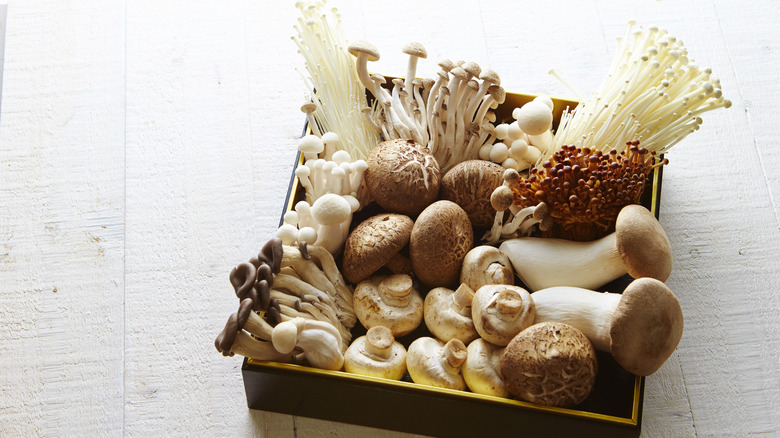 This Is Why Mushrooms Taste Better At Restaurants