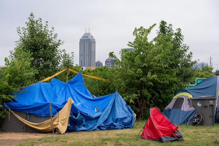 Indy homelessness keeps rising in 2025 — but not for veterans. 4 ...