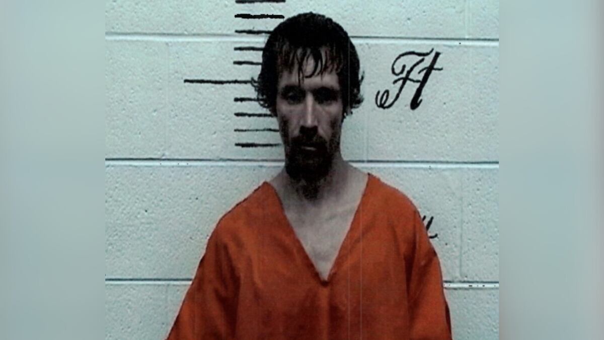 Fugitive thwarted by 12-year-old Tennessee girl who tackled him in ...